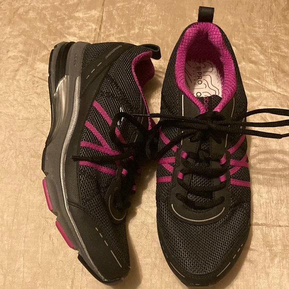Abeo | Shoes | Abeo 343 Shoes Smart System Cancer Awareness Sneakers ...